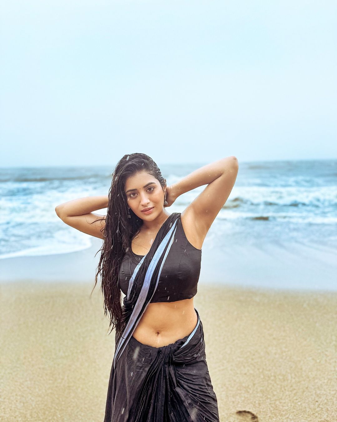 Rashi Singh Biography: Age, Boy Friend, Parents And More - Pitta Kathalu